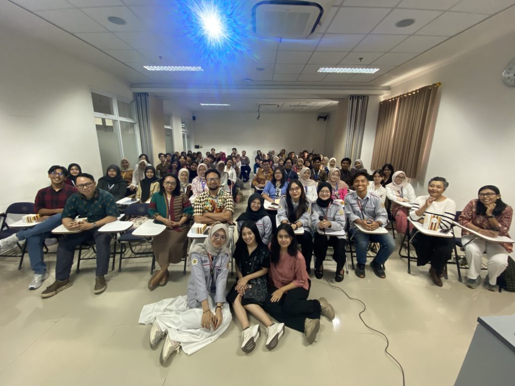 Pengenalan Program Studi Pariwisata bagi Mahasiswa Baru Angkatan 2025: Membangun Generasi ...